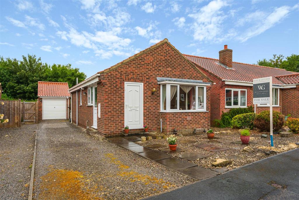 20 Aspen Way, Slingsby, York, North Yorkshire, YO62 4AR 2 bed detached ...