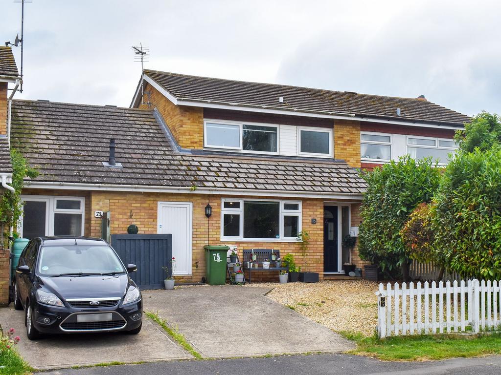 Eastfield Crescent Yardley Gobion Nn12 3 Bed Semi Detached House For