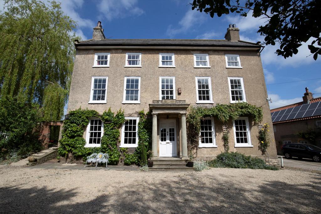 Bedale Road, Aiskew, Bedale, North Yorkshire, DL8 8 bed semi-detached ...