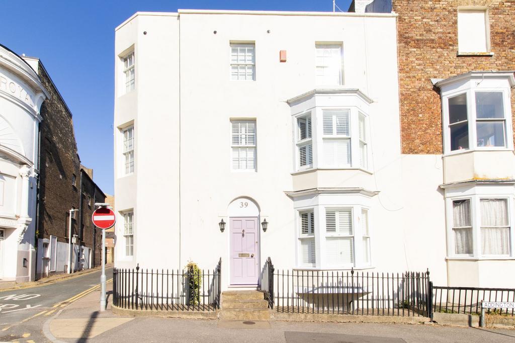 Addington Street, Margate, CT9 3 bed end of terrace house - £450,000