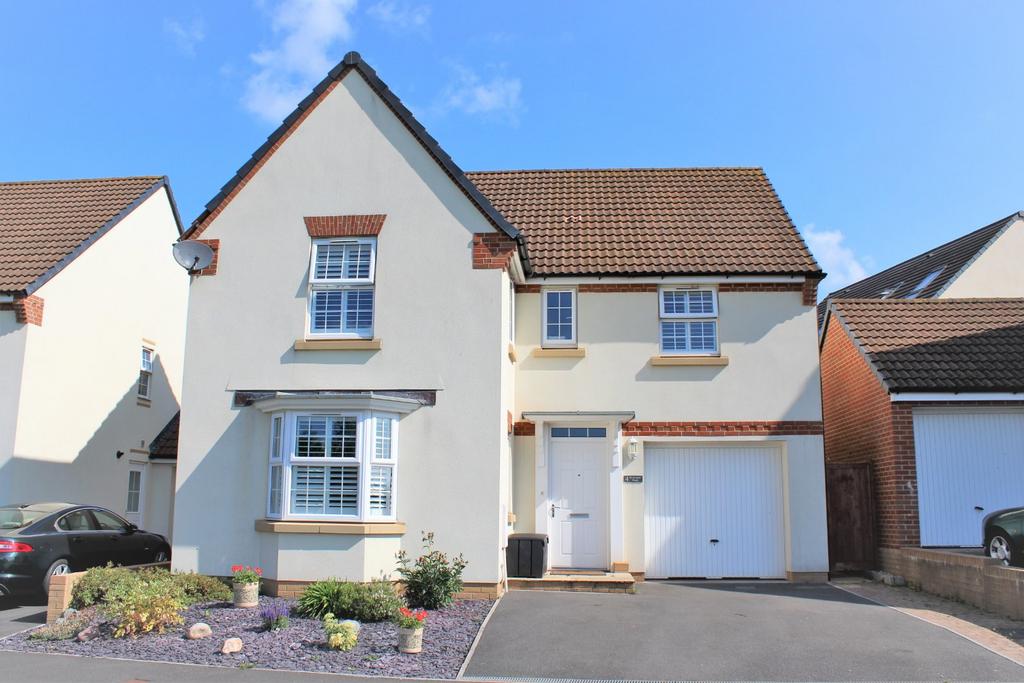 Greystone Walk, Cullompton, Devon, EX15 4 bed detached house - £399,500