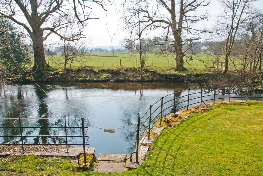 4 The Croft, Clappersgate, Ambleside... 3 bed apartment - £465,000
