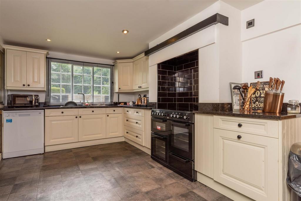 Park Lane, Castle Donington DE74 4 bed detached house - £625,000