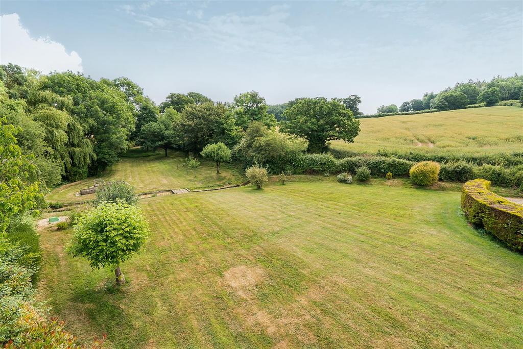 Upton Pyne, Exeter 4 bed detached house - £795,000