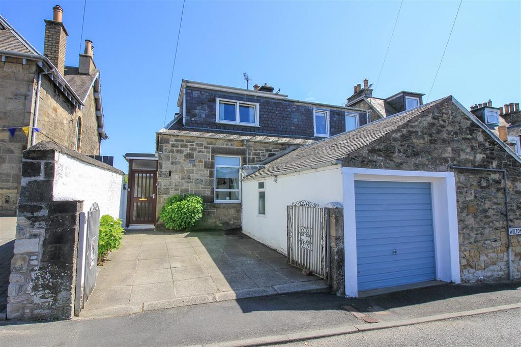 Wilton Hill, Hawick 2 bed semi-detached house - £150,000