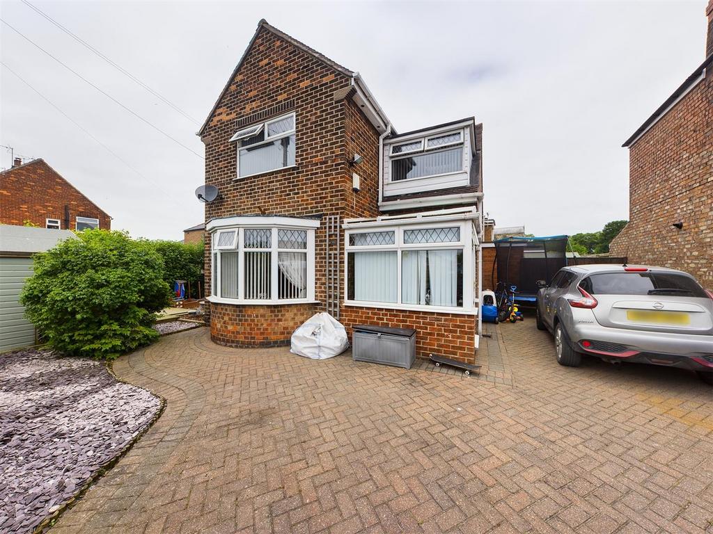 Applegarth Lane, Bridlington 3 bed detached house - £220,000
