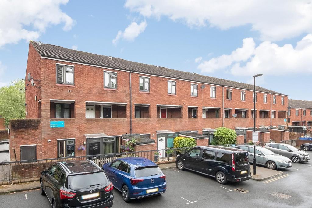 Burnt Ash Hill, London 1 bed maisonette for sale - £225,000