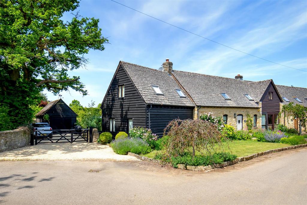 Cotswold Meadows, Great Rissington... 3 bed semi-detached house - £850,000