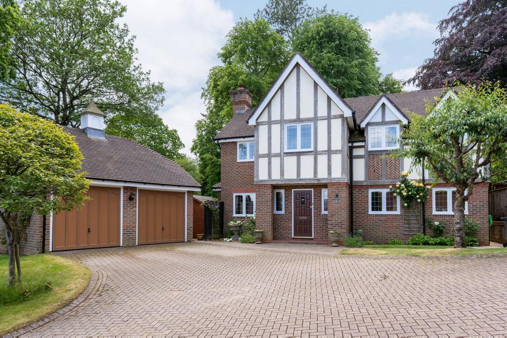 Beech Park Drive, Barnt Green, B45 8LZ 4 bed detached house - £1,000,000