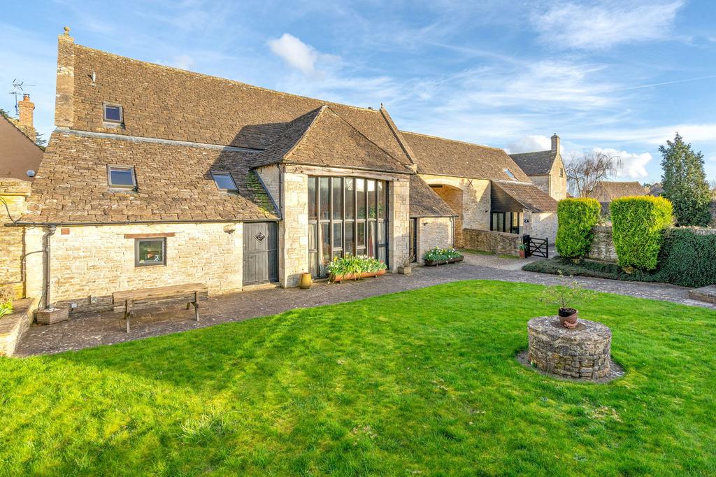 Leighterton, near Tetbury 4 bed detached house - £1,425,000