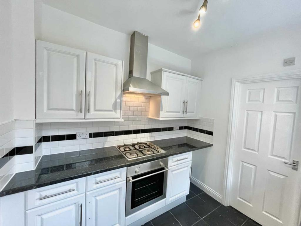 Rectory Road, Gateshead NE8 2 bed flat - £650 pcm (£150 pw)