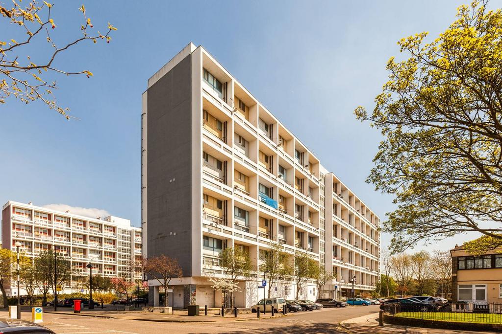 Barrington Road, Brixton, London, SW9 Studio - £250,000