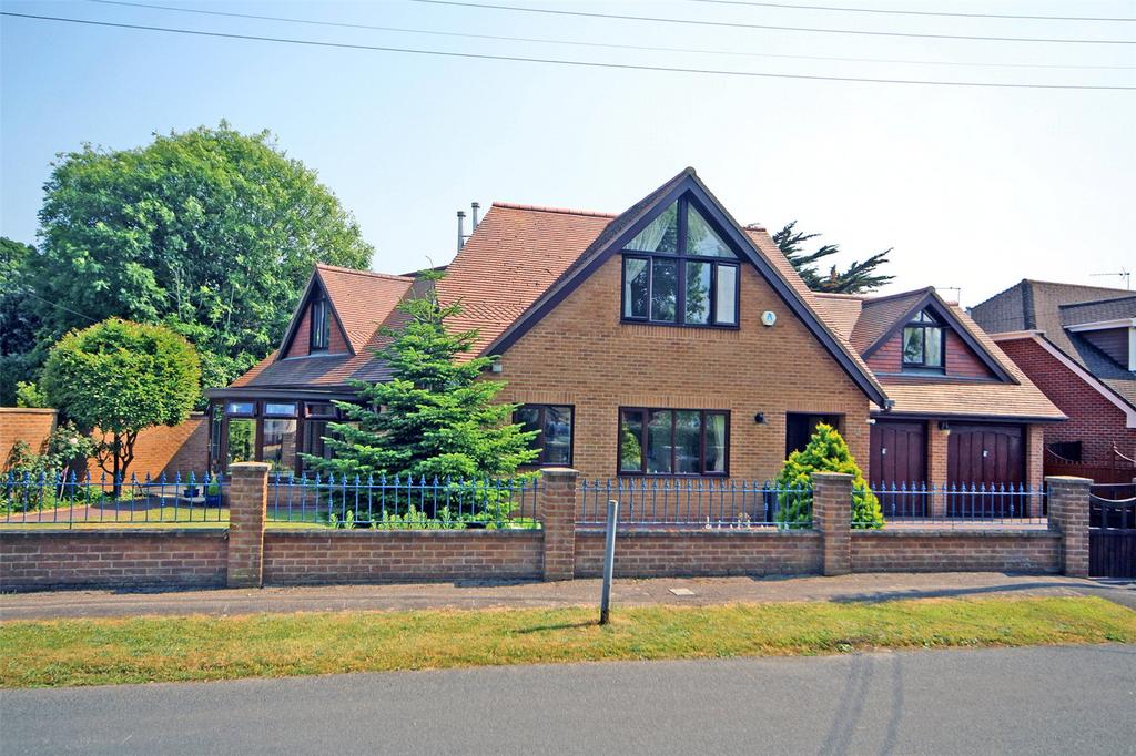 Avenue Road, Highcliffe... 5 bed detached house - £1,195,000