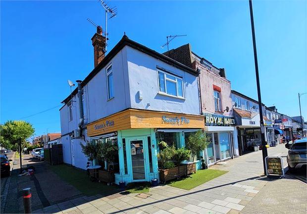 London Road, Leigh on Sea, Leigh on Sea, 2 bed apartment - £950 pcm (£ ...