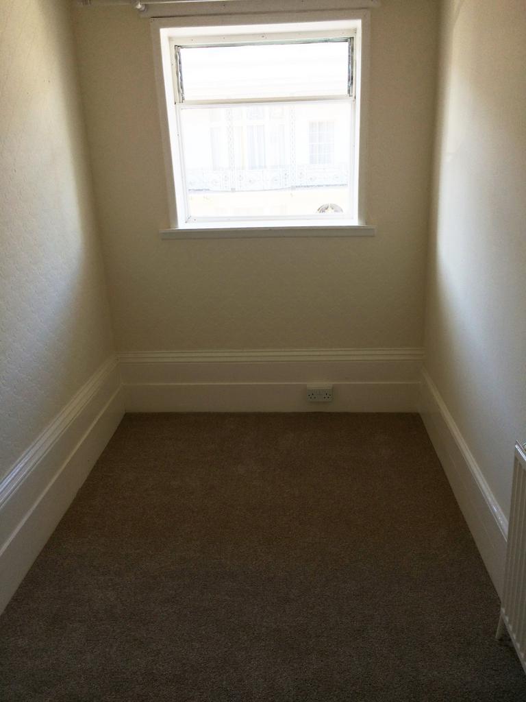 Augusta Road, Ramsgate, CT11 2 bed flat - £800 pcm (£185 pw)