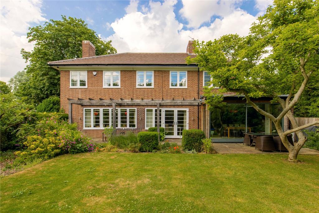 Hedgerley Close, Cambridge... 4 bed detached house - £1,850,000