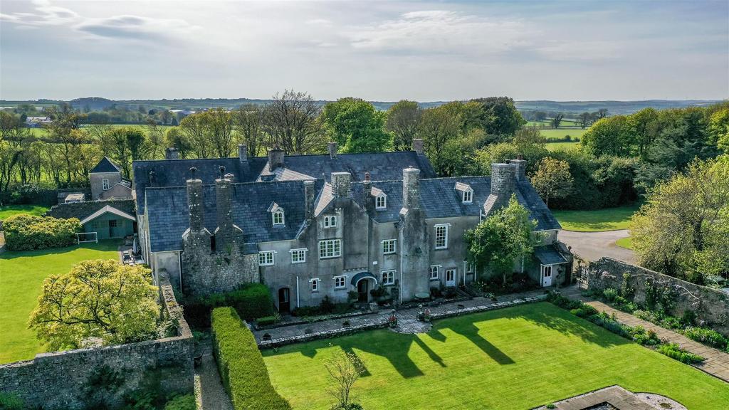 Nash, Near Cowbridge, Vale Of Glamorgan, CF71 7NS 16 bed manor house ...