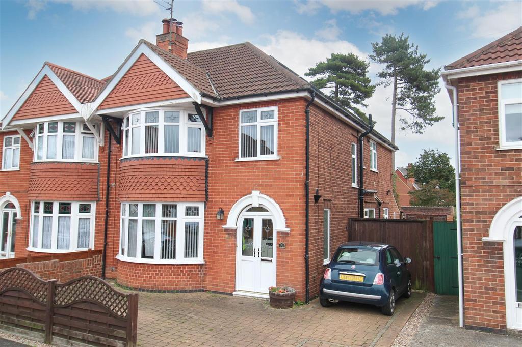 Firbeck Avenue, Skegness 4 bed semi-detached house for sale - £265,000