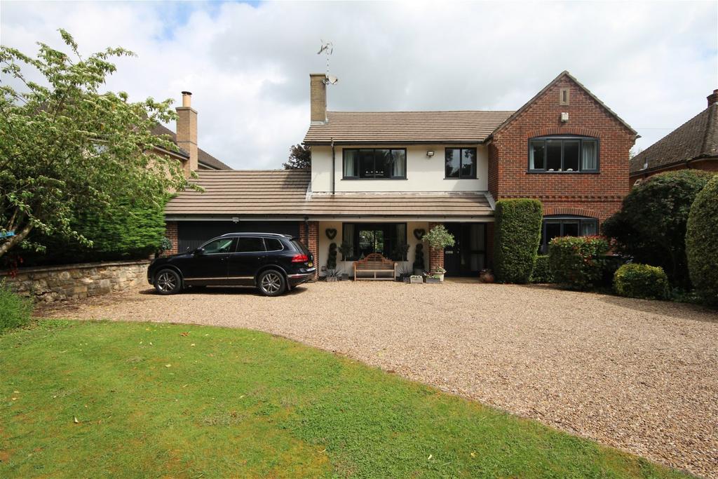 Stamford Road, Oakham 4 bed detached house - £995,000