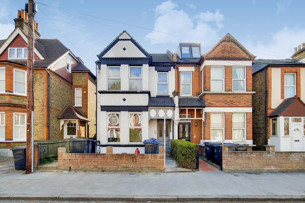 Stretton Road, Croydon, Surrey, CR0 Studio - £1,095 pcm (£253 pw)