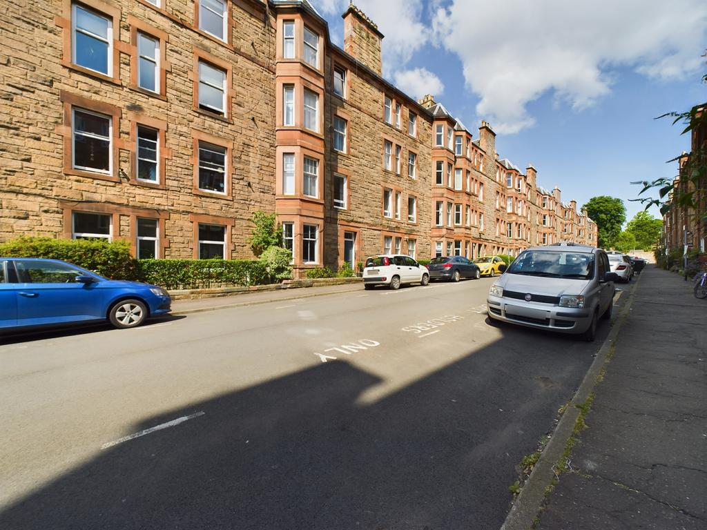 Springvalley Terrace, Morningside... 1 bed flat - £1,125 pcm (£260 pw)