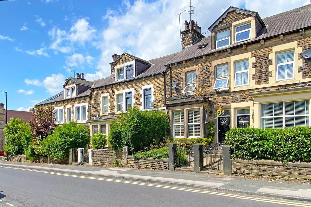 Mayfield Grove, Harrogate 4 bed terraced house for sale - £375,000