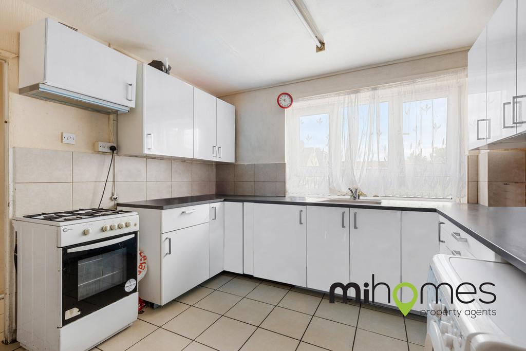 Morley Road, Barking, IG11 2 bed maisonette for sale - £245,000