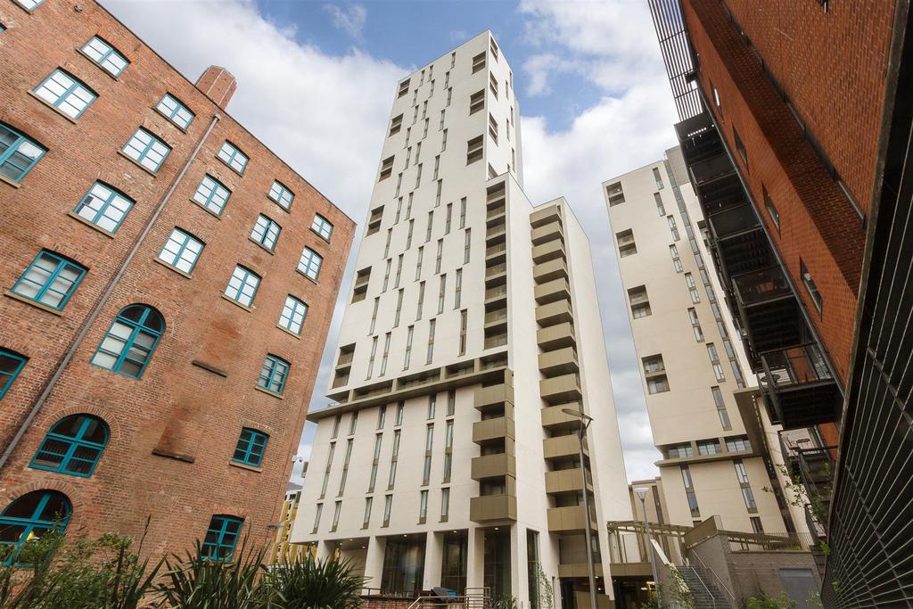 1 Cambridge Street, Manchester 1 bed apartment - £1,300 pcm (£300 pw)