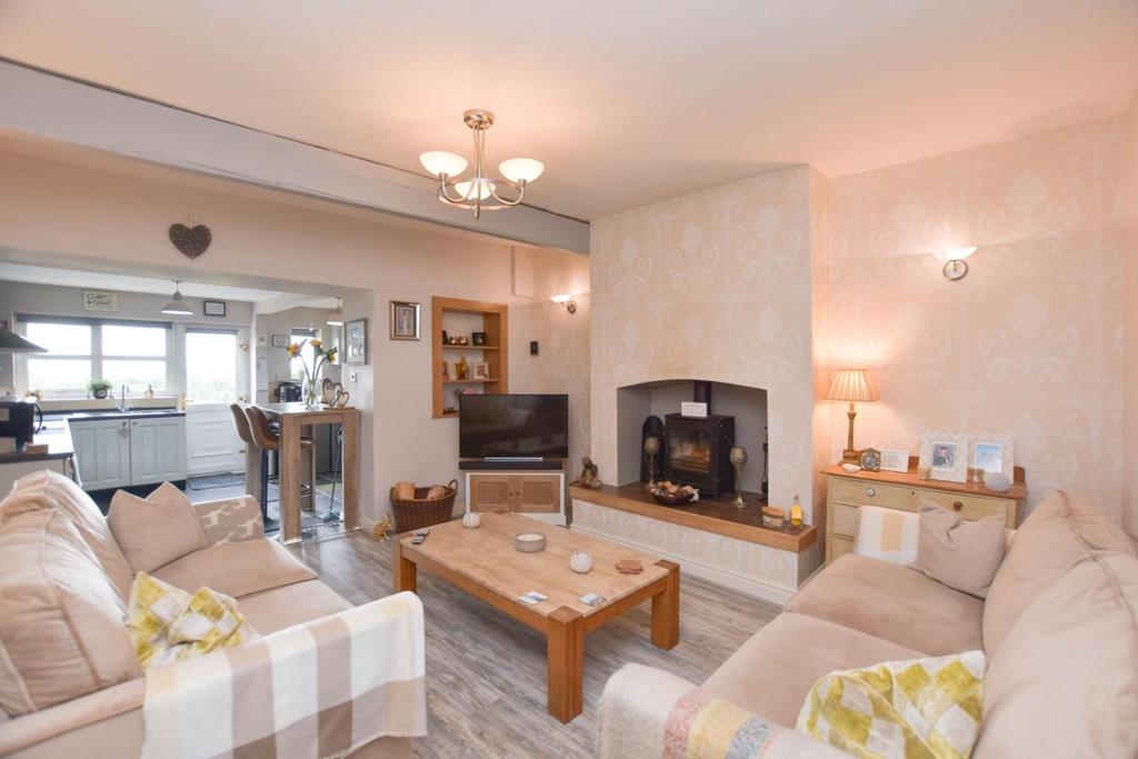Haigh Road, Haigh, Wigan, WN2 1LB 2 bed terraced house - £200,000