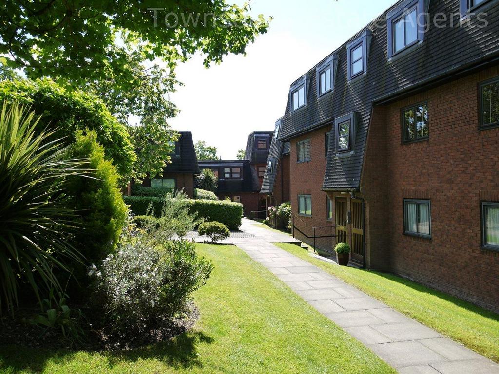 Daintry Lodge, Northwood HA6 1 bed flat - £340,000