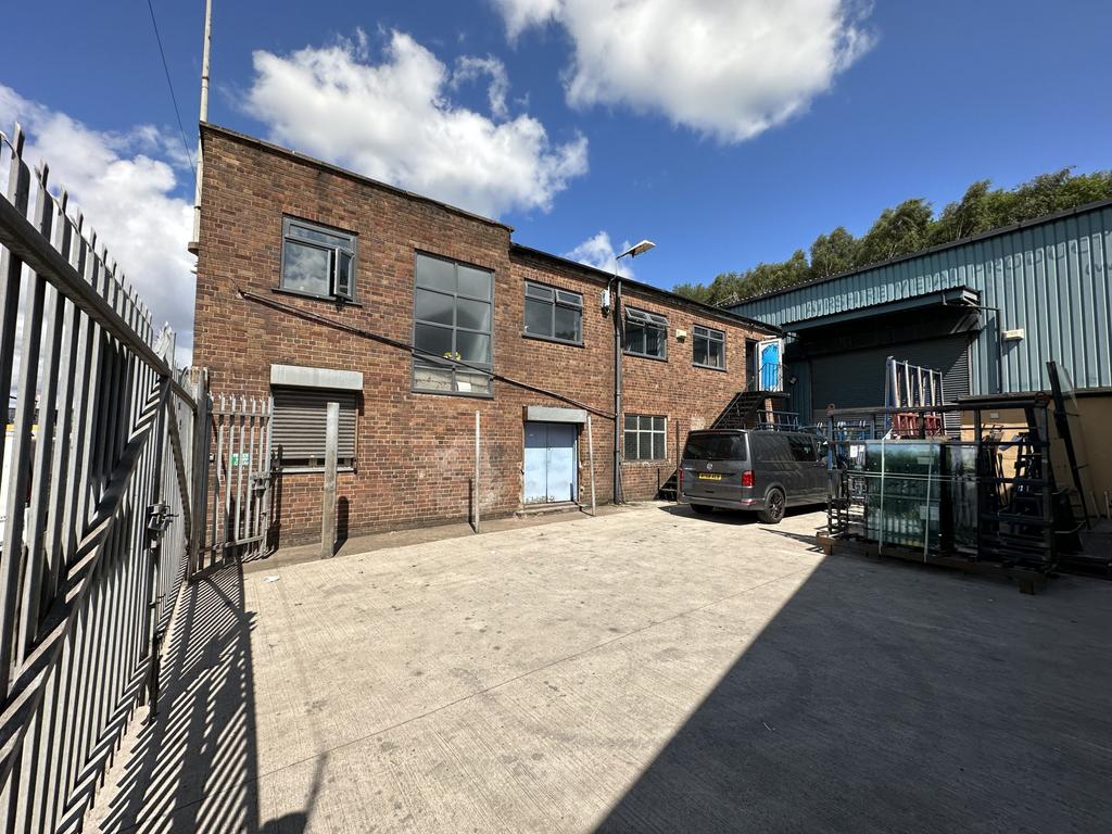 Anne Road, Smethwick, B66 Office to rent - £650 pcm (£150 pw)