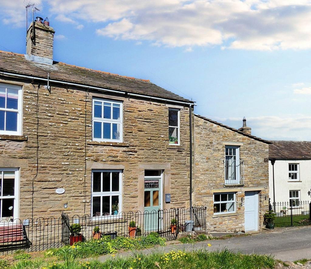 1 South View, Burtersett Hawes DL8 3PD 2 bed terraced house - £260,000
