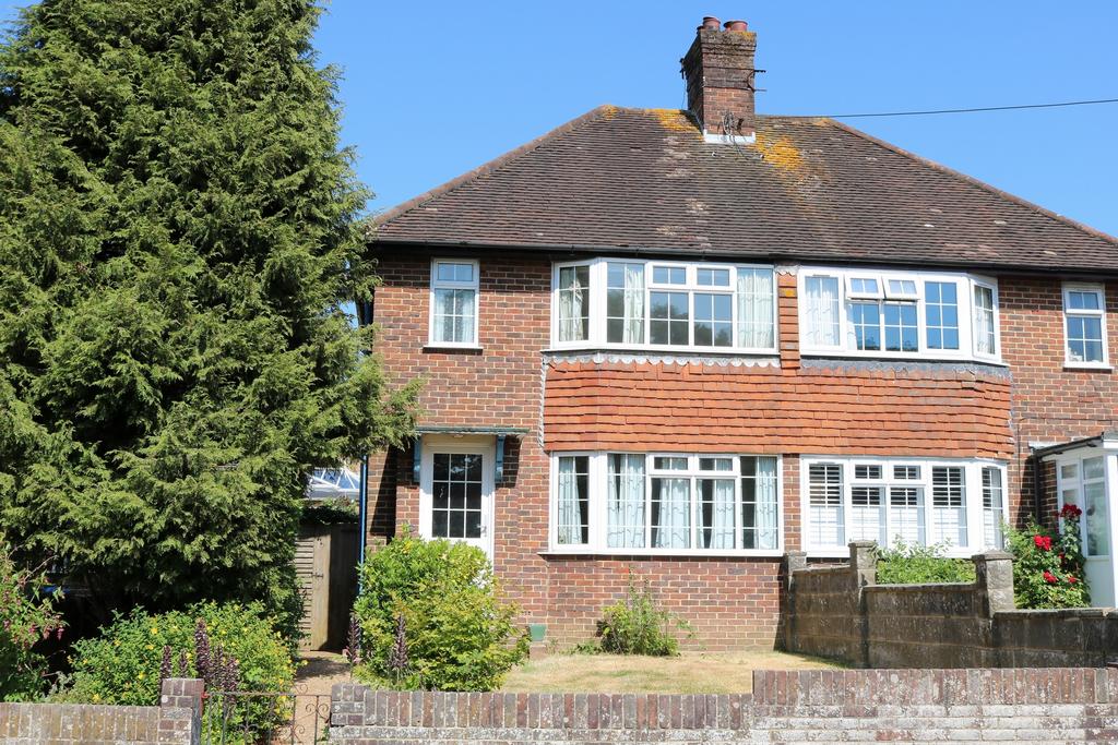 Edward Road, Haywards Heath, RH16 3 bed house - £385,000