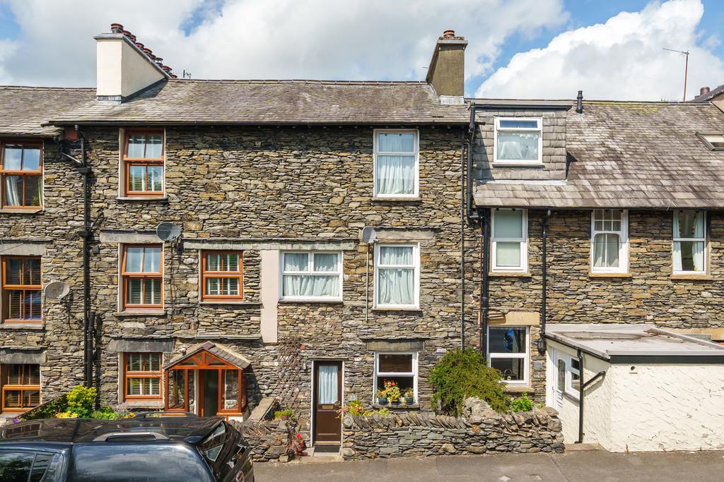 23 Limethwaite Road, Windermere... 3 bed terraced house - £365,750