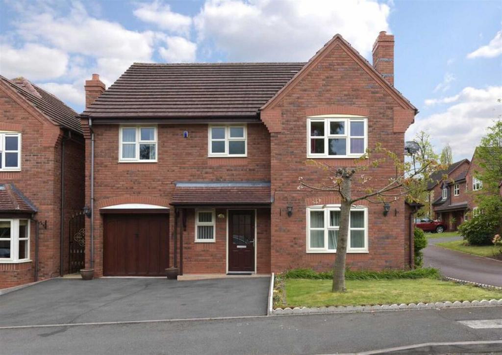 Meon Rise, Stourbridge 4 bed detached house - £1,700 pcm (£392 pw)