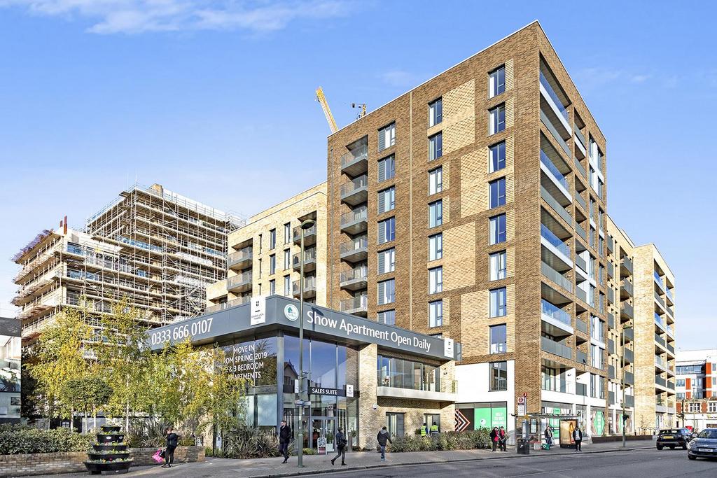 Kempton House,High Street, Staines, TW18 1 bed flat - £1,500 pcm (£346 pw)