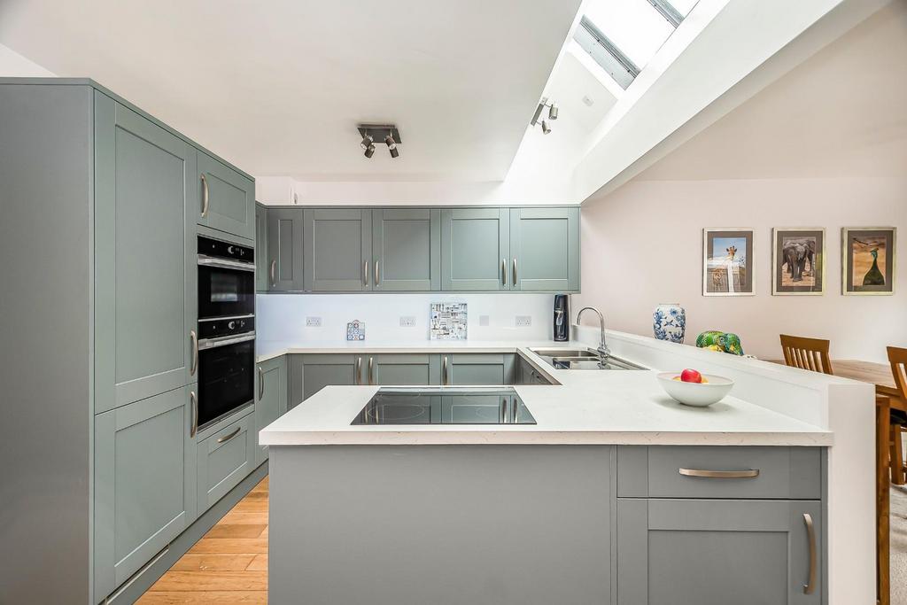 Dog & Duck Lane, Beverley 2 bed house - £250,000