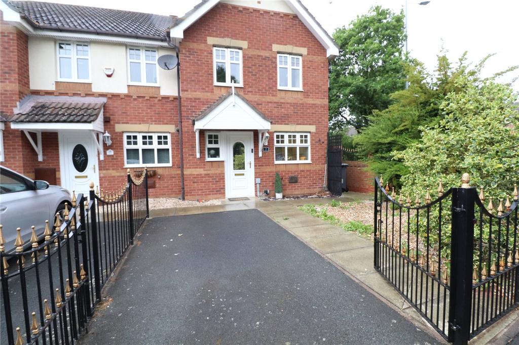 Hogarth Drive, Prenton, Merseyside, CH43 3 bed end of terrace house - £ ...
