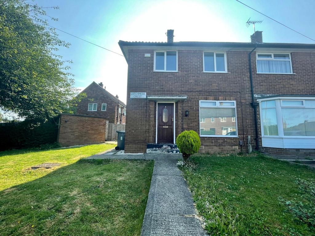 Latchmere Crest, West Park, LS16 2 bed semi-detached house - £850 pcm ...
