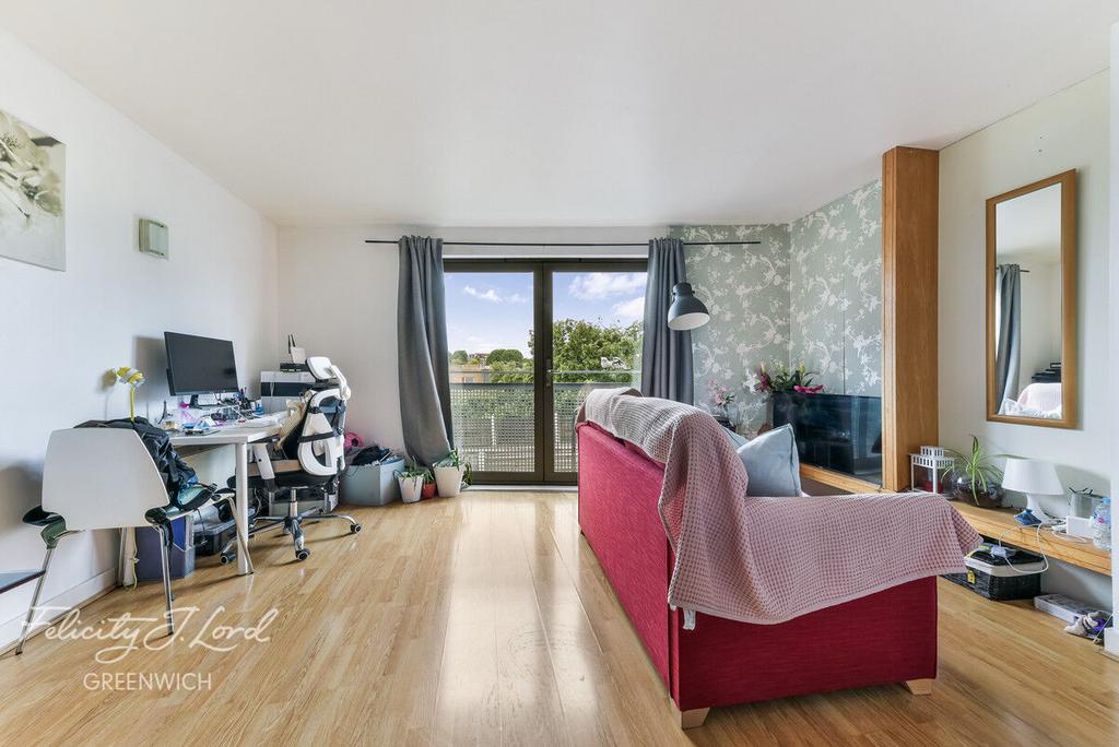 Deals Gateway, London 1 bed apartment - £235,000