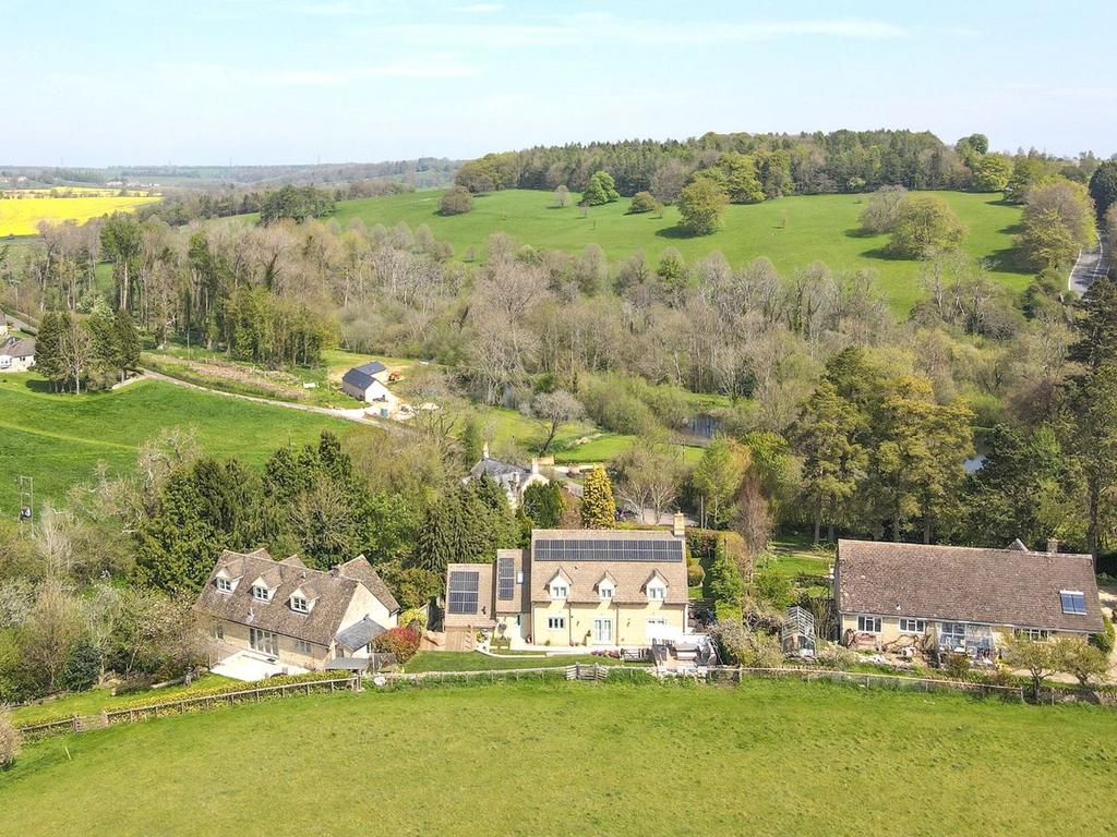 Fossebridge, nr Cirencester, Cotswolds 4 bed detached house - £1,000,000