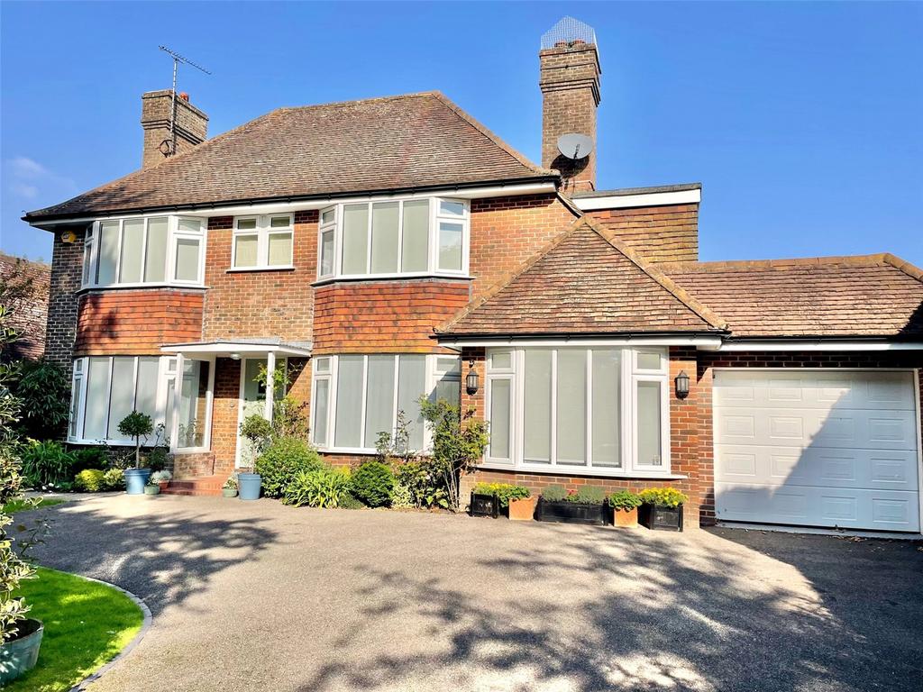 Ratton Drive, Ratton, Eastbourne... 4 bed detached house - £950,000