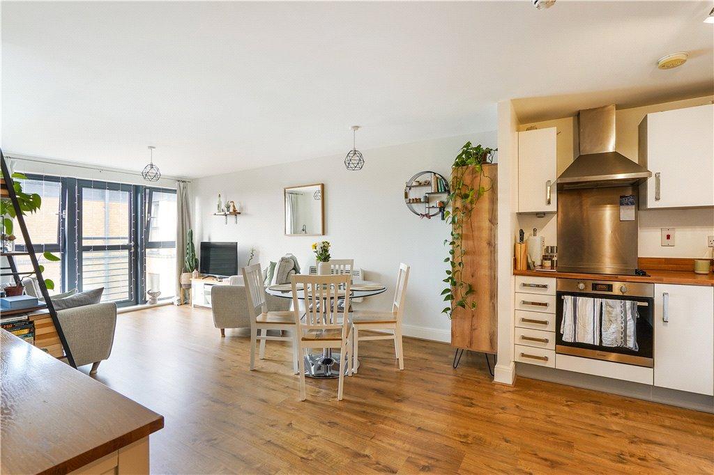 Sandover House, 124 Spa Road, London, SE16 2 bed flat for sale - £595,000