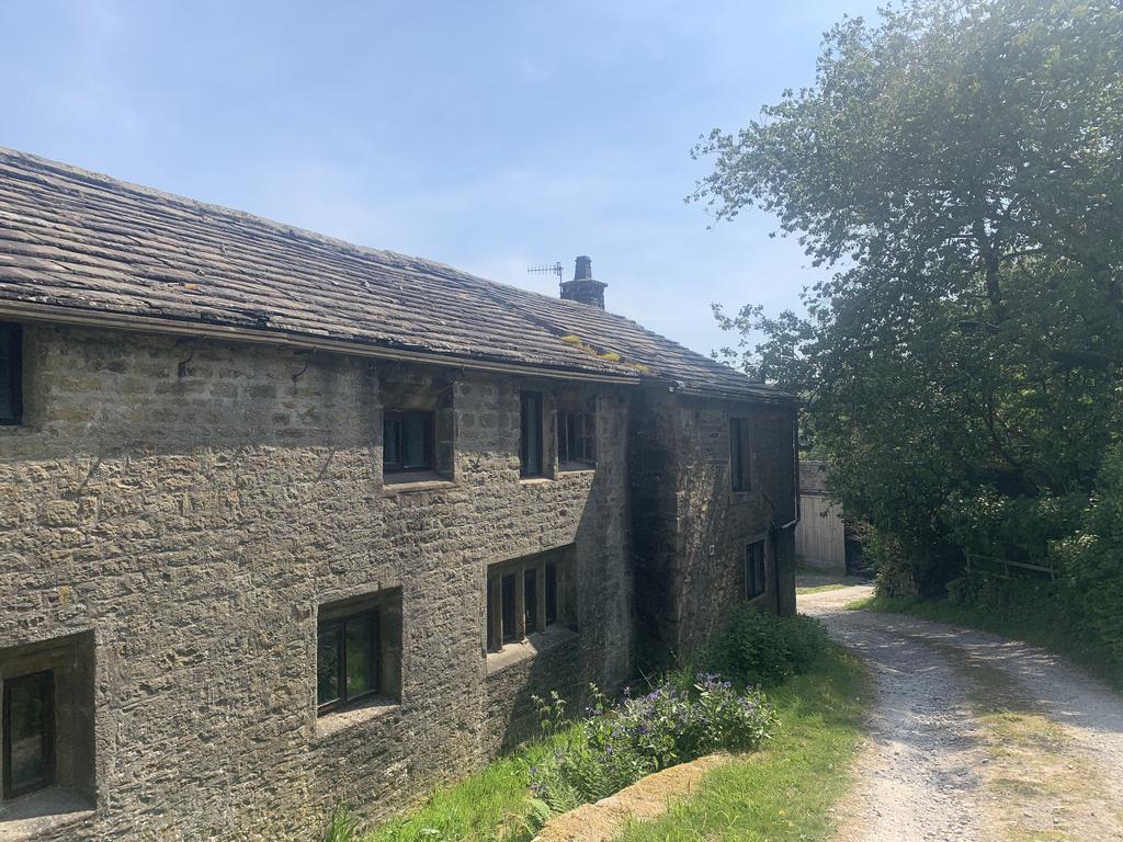 Hill Top, Foulridge BB8 4 bed farm house for sale - £570,000