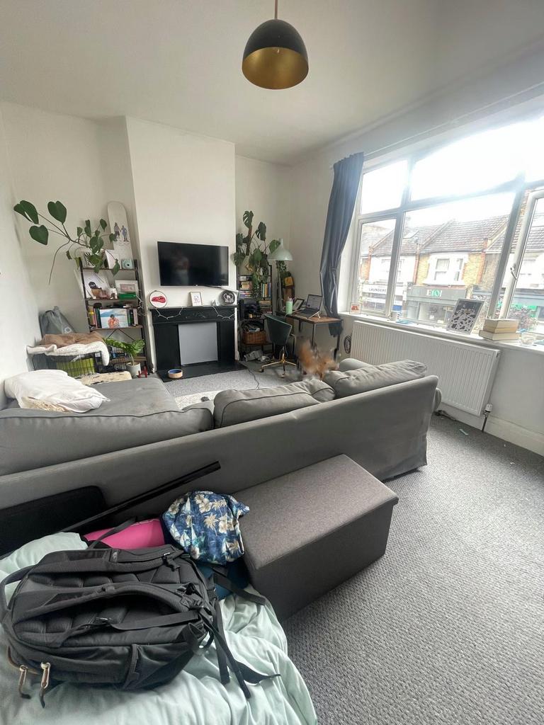 Francis Road, Leyton, E10 1 bed flat to rent - £1,700 pcm (£392 pw)