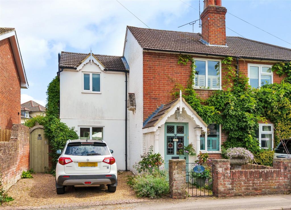 Potters Lane, Send, Surrey, GU23 3 bed semi-detached house - £580,000