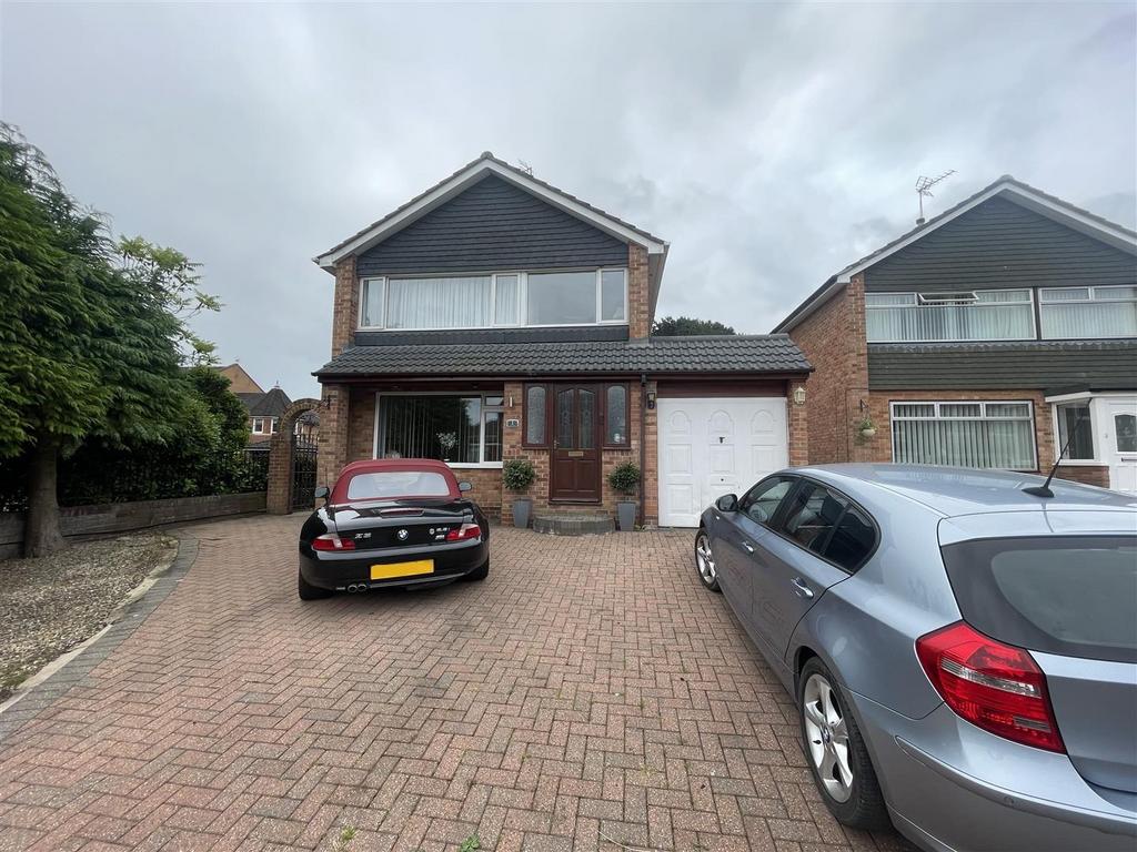 Yiewsley Drive, Darlington 3 bed detached house - £245,000