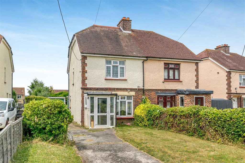 Lunsford Lane Larkfield Aylesford 2 Bed Semi Detached House For Sale