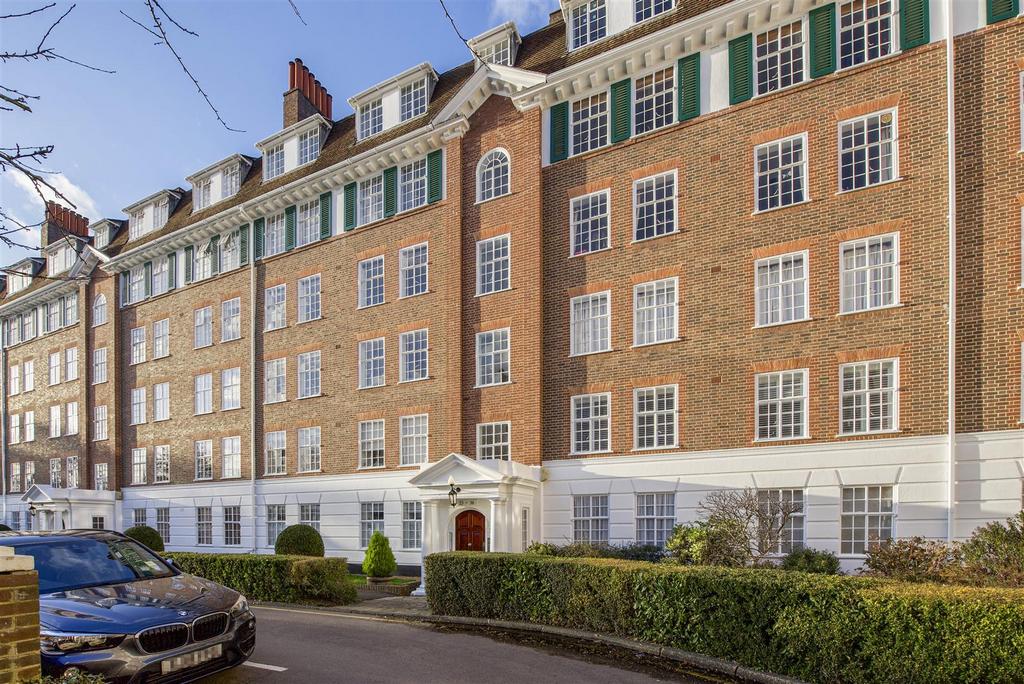 Richmond Hill, Richmond 2 bed flat - £735,000