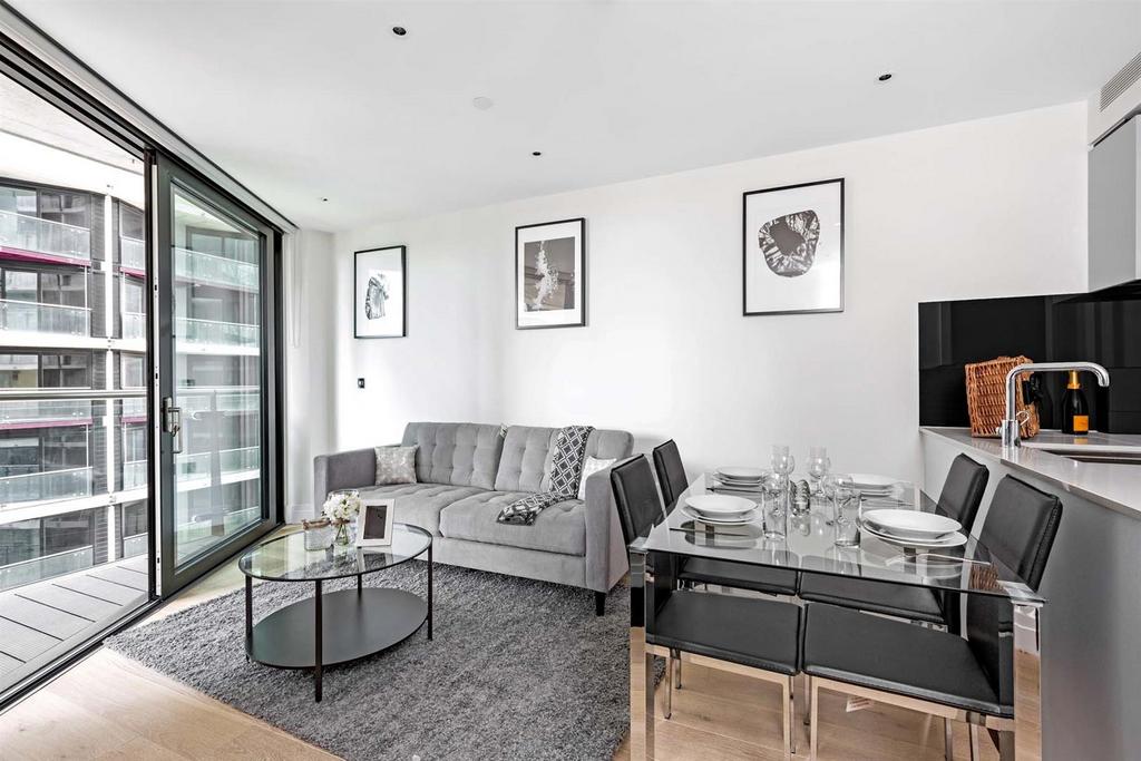 4 Riverlight Quay, Nine Elms, London... 2 bed flat - £1,050,000